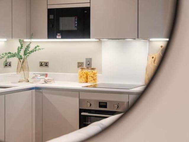 2 bedroom flat for sale in Plot 213, Canalside Quarter, Oxford, OX2