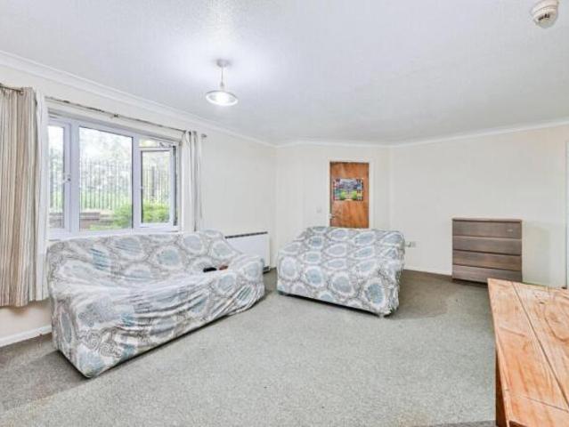 2 bedroom flat for sale in Player Street, Nottingham, Nottinghamshire, NG7