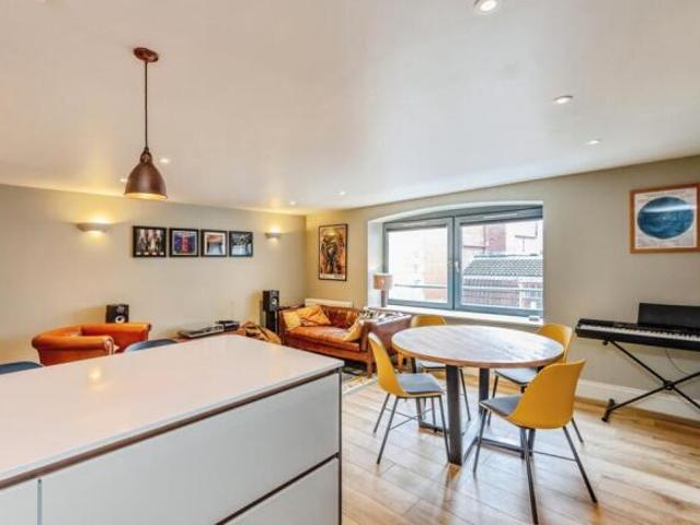2 bedroom flat for sale in Protheroes House, Hobbs Lane, Bristol, BS1