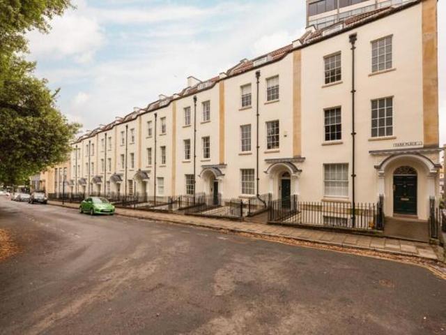 2 bedroom flat for sale in Pro Cathedral Lane, Clifton, BS8