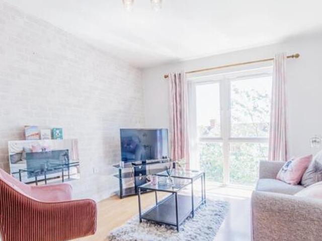 2 Bedroom Flat For Sale In Prenton, Wirral