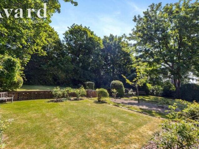 2 bedroom flat for sale in Preston Park Avenue, Brighton, BN1