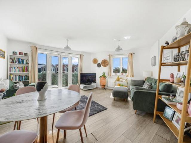2 bedroom flat for sale in Primrose Hill, Chelmsford, CM1 2FZ, CM1