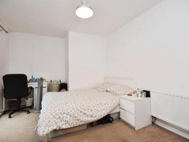 2 bedroom flat for sale in Primrose Hill, Chelmsford, CM1