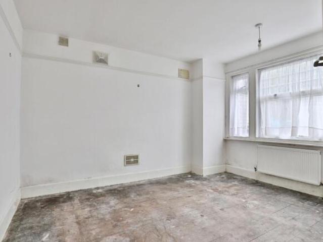 2 bedroom flat for sale in Princess Road, Branksome, Poole, Dorset, BH12