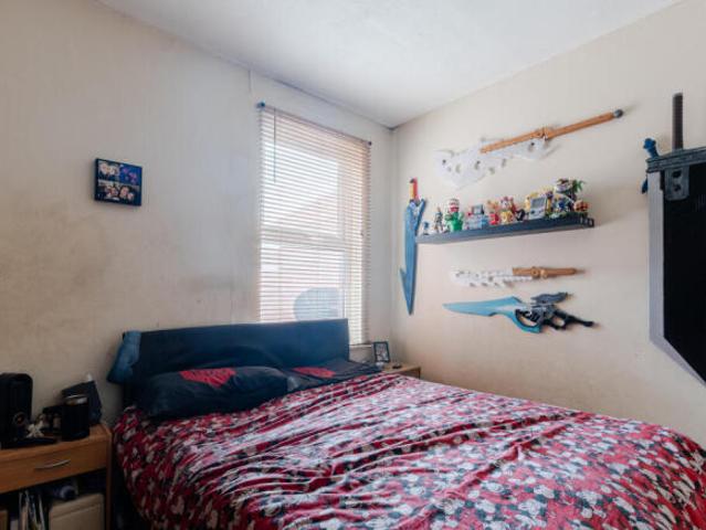 2 bedroom flat for sale in Priory Road, Shirehampton, Bristol, BS11