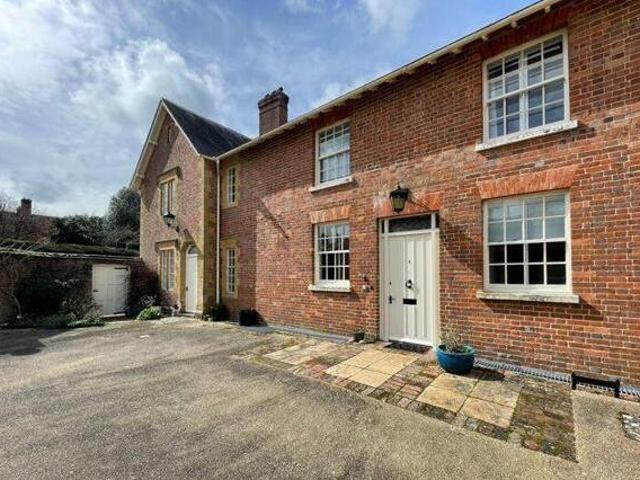 2 Bedroom Flat For Sale In Puddletown