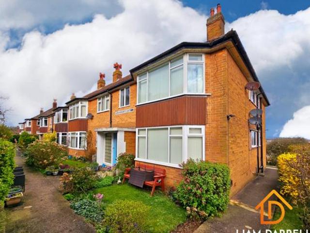 2 Bedroom Flat For Sale In Queen Margarets Road, Scarborough