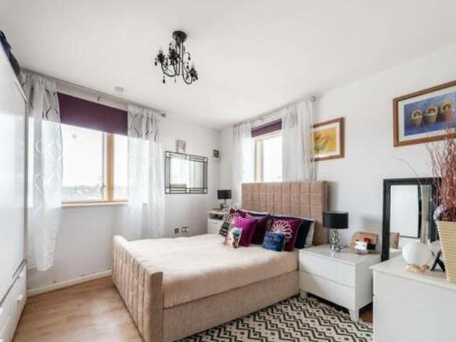 2 Bedroom Flat For Sale In Queen´s Park, London
