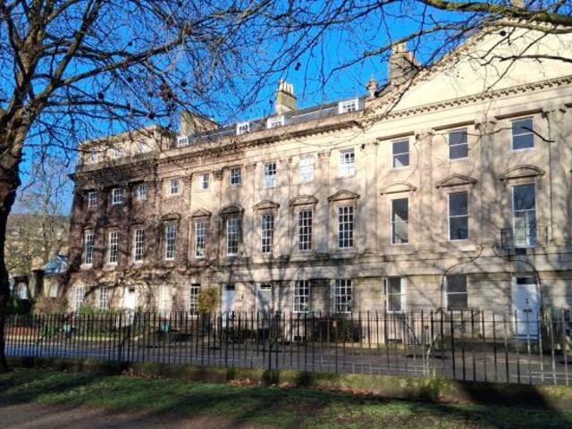 2 bedroom flat for sale in Queen Square, Bath, BA1