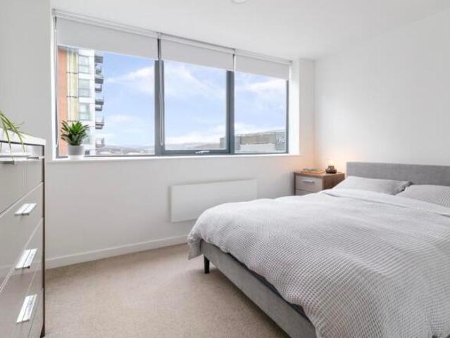 2 bedroom flat for sale in Holman House, Queen Street, Sheffield, S1