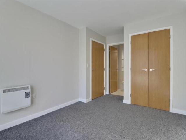 2 bedroom flat for sale in Queen Street, Portsmouth, PO1