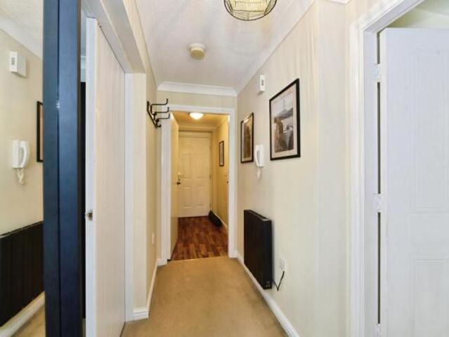 2 bedroom flat for sale in Queenswood Road, Sheffield, S6
