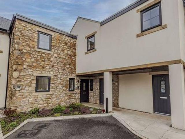 2 bedroom flat for sale in Queens Court Carnforth LA5