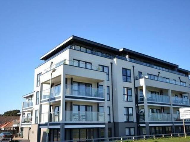 2 bedroom flat for sale in Queens Road Littlestone TN28