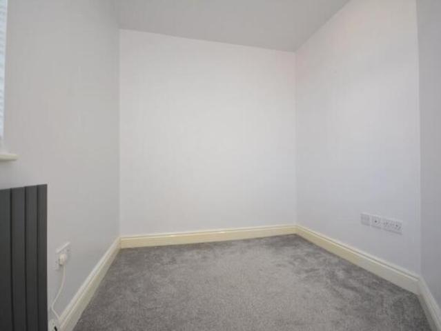 2 bedroom flat for sale in Ramsgate Road, Margate, CT9