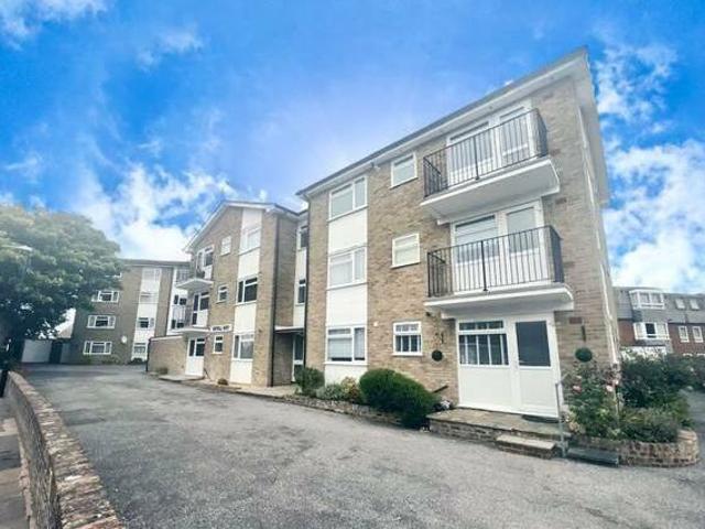 2 bedroom flat for sale in Ratton Road Eastbourne BN21