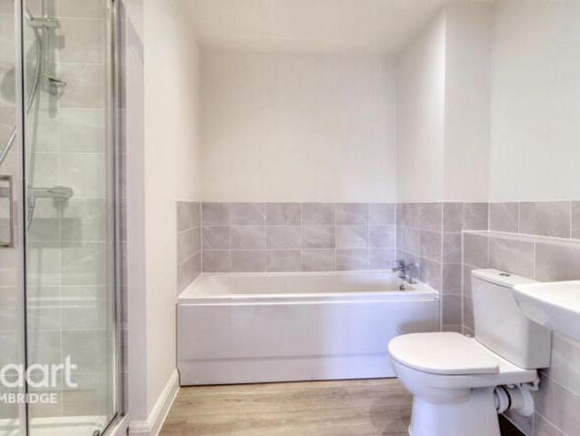 2 bedroom flat for sale in Renard Way, Cambridge, CB2
