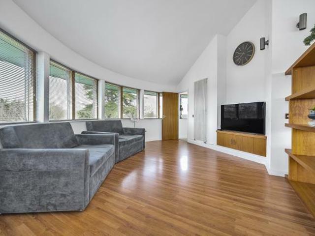 2 bedroom flat for sale in Reading, Berkshire, RG1