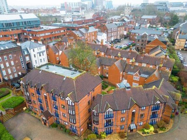2 Bedroom Flat For Sale In Reading