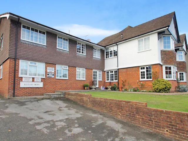 2 bedroom flat for sale in Rectory Road, WORTHING, BN14