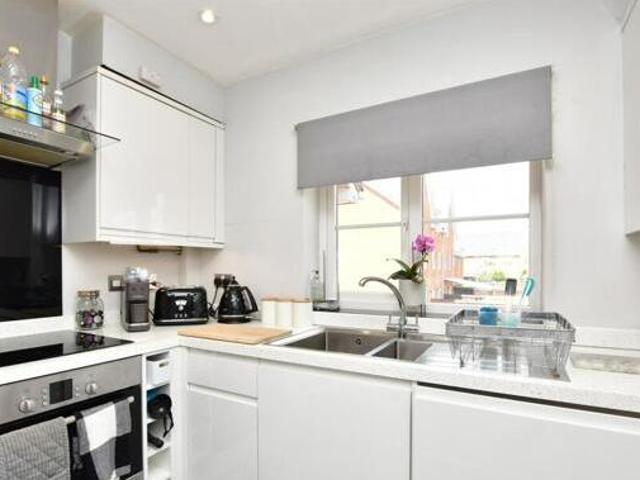 2 Bedroom Flat For Sale In Redhill