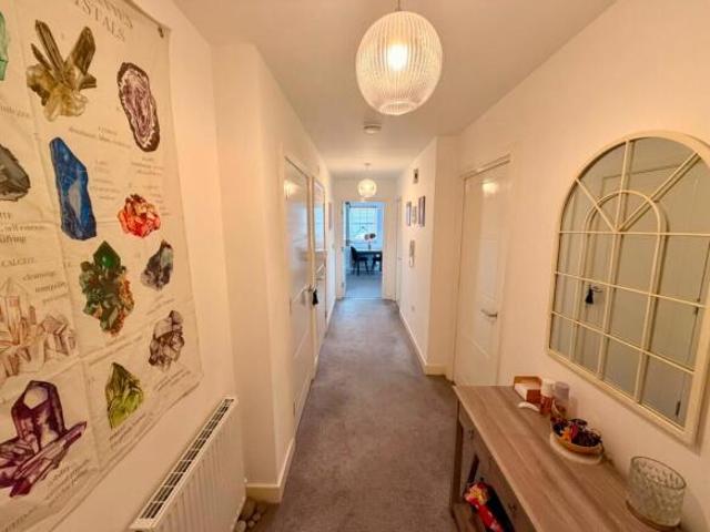 2 bedroom flat for sale in Redland Way, Bricket Wood, AL2