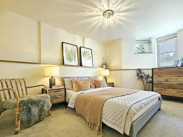 2 Bedroom Flat For Sale In Redland