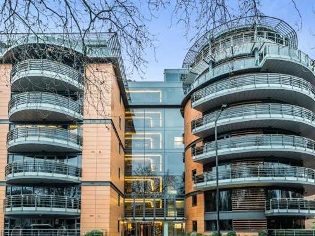 2 Bedroom Flat For Sale In Regent´s Park, London