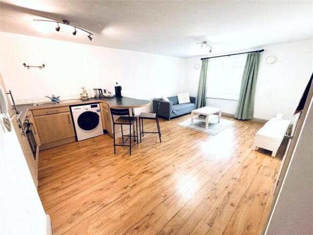 2 bedroom flat for sale in Regent Street, Smethwick, West Midlands, B66