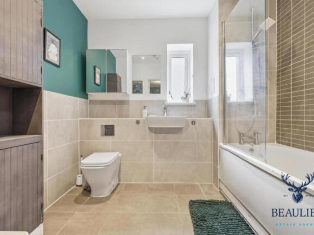 2 bedroom flat for sale in Regiment Gate, Chelmsford, CM1 6, CM1