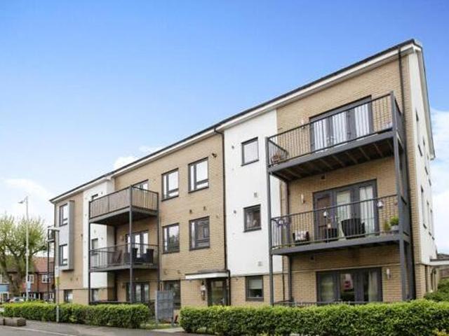 2 Bedroom Flat For Sale In Reservoir Way, Ilford