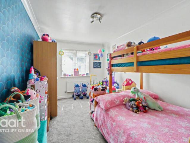 2 bedroom flat for sale in Retort Close, Southend On Sea, SS1