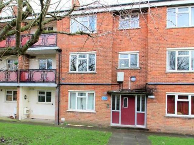 2 Bedroom Flat For Sale In Rhosllanerchrugog