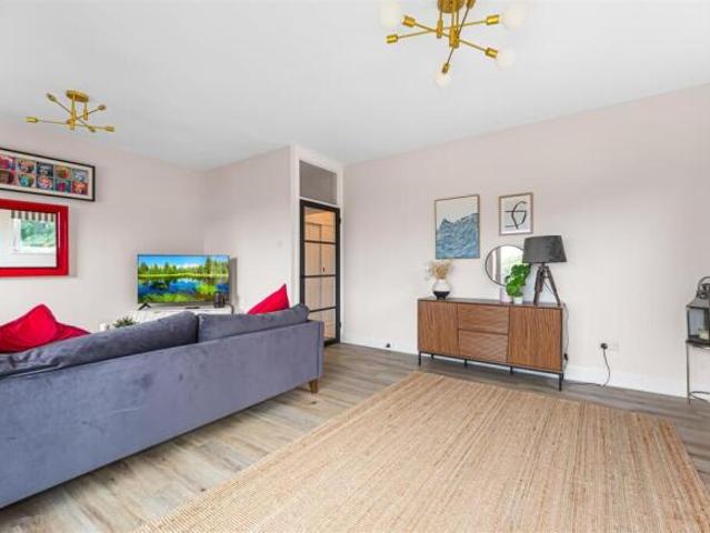 2 bedroom flat for sale in Richmond Road, Swansea, SA2