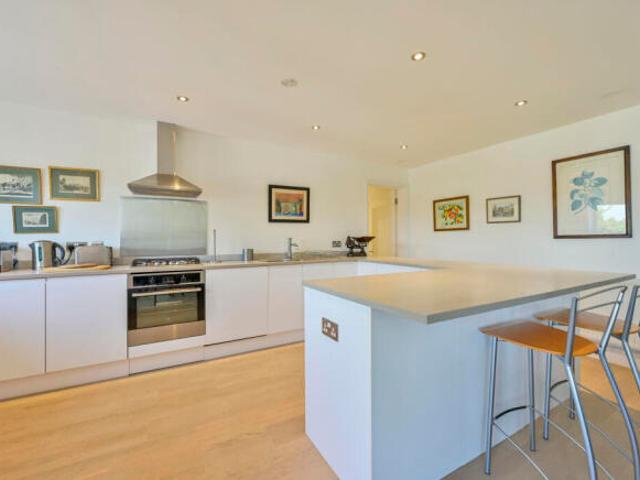 2 bedroom flat for sale in Ridgway, Wimbledon Village, London, SW19