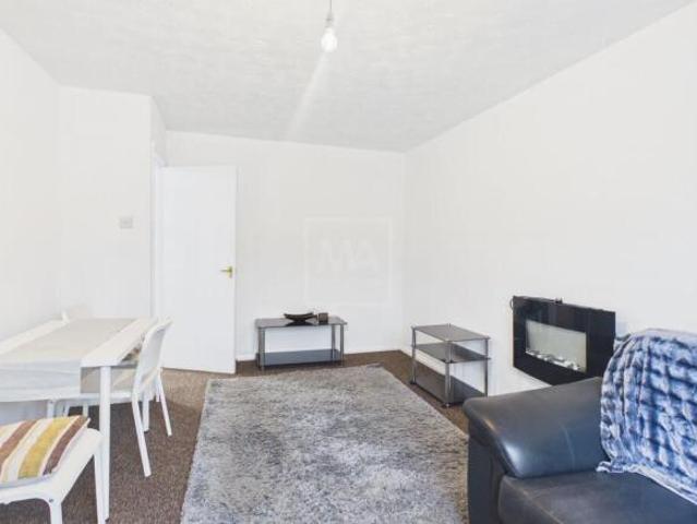 2 bedroom flat for sale in Riverside Close, Warrington, WA1