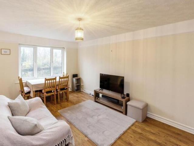 2 bedroom flat for sale in Riverside Close, Warrington, Cheshire, WA1