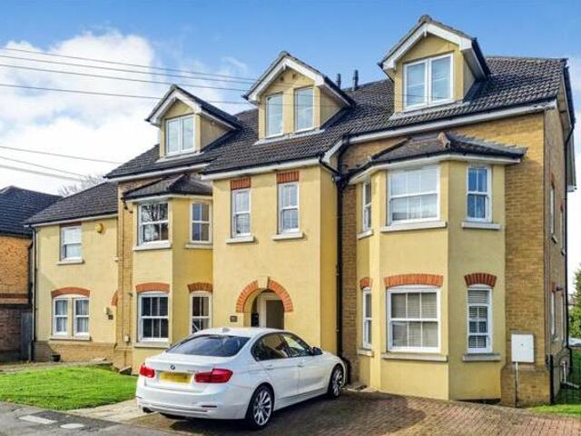 2 Bedroom Flat For Sale In Romford