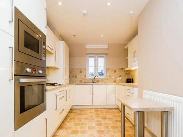 2 Bedroom Flat For Sale In Romford