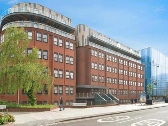 2 Bedroom Flat For Sale In Romford