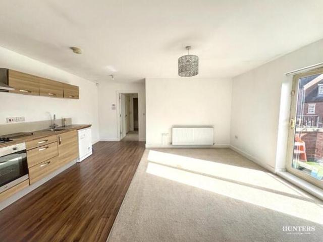 2 bedroom flat for sale in Robinson Avenue, Sheffield, S9