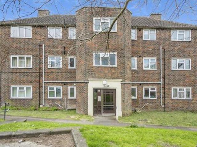 2 Bedroom Flat For Sale In Rochester, Kent