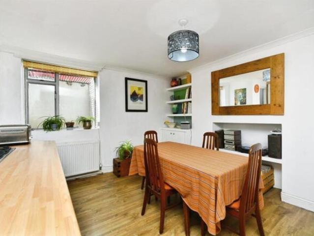 2 bedroom flat for sale in Rock Street, Brighton, BN2