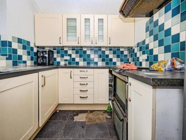 2 bedroom flat for sale in Rodeheath, Luton, Bedfordshire, LU4