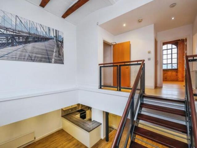 2 bedroom flat for sale in Roden Street, Nottingham, Nottinghamshire, NG3
