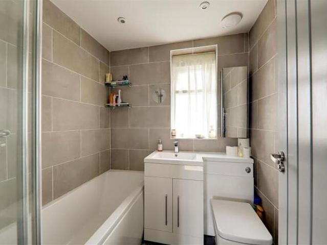 2 bedroom flat for sale in Roedean Road, Worthing, BN13