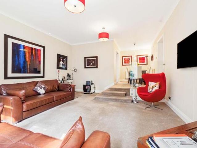 2 bedroom flat for sale in Roseberry Court, 23 Victoria Circus, G12
