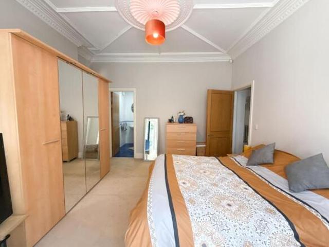 2 bedroom flat for sale in Rosebery Crescent, Newcastle Upon Tyne, NE2