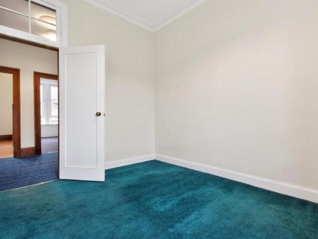2 bedroom flat for sale in Roslea Drive, Glasgow, G31